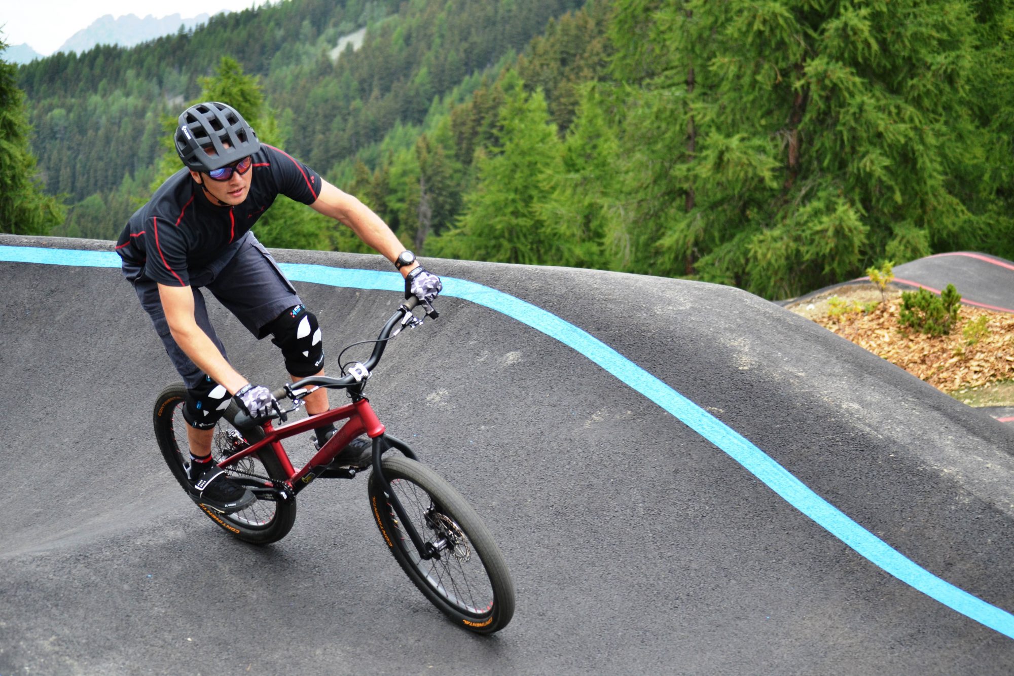 Highest Pump Track in the Alps Opens - Love The Mountains