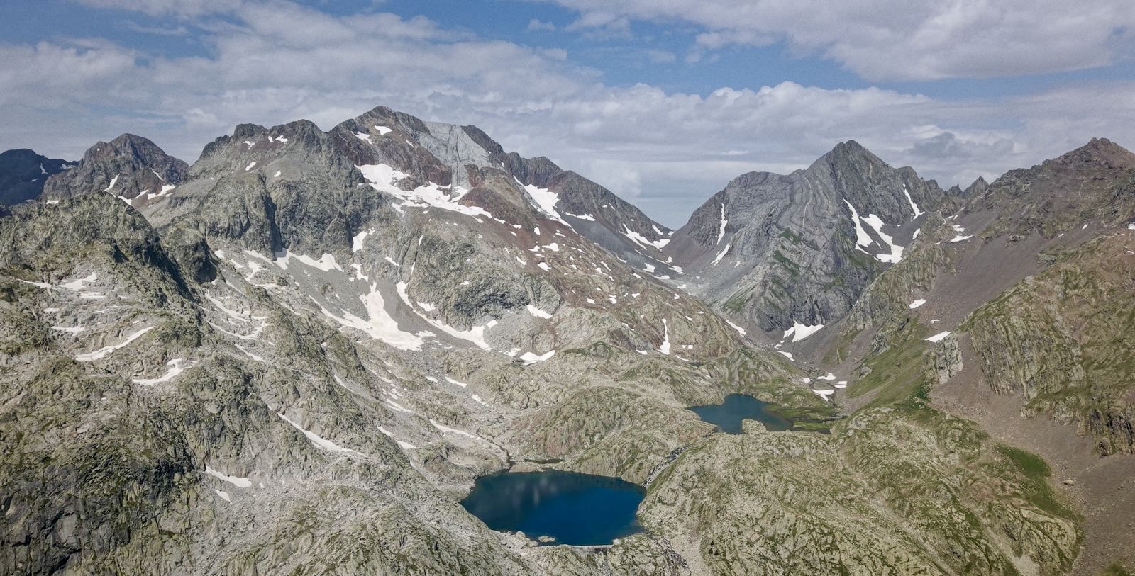 Running the Pyrenees - Love The Mountains